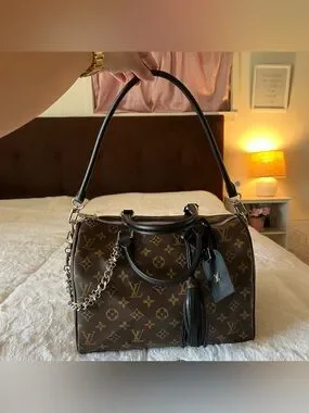 The Unbranded Brand | Bags | Lv Speedy Soft Black Plsss Read The ...